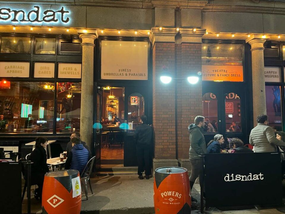 Experience Unforgettable Nights at Dublin's Eclectic Pub, disndat