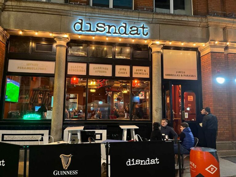 Experience Unforgettable Nights at Dublin's Eclectic Pub, disndat